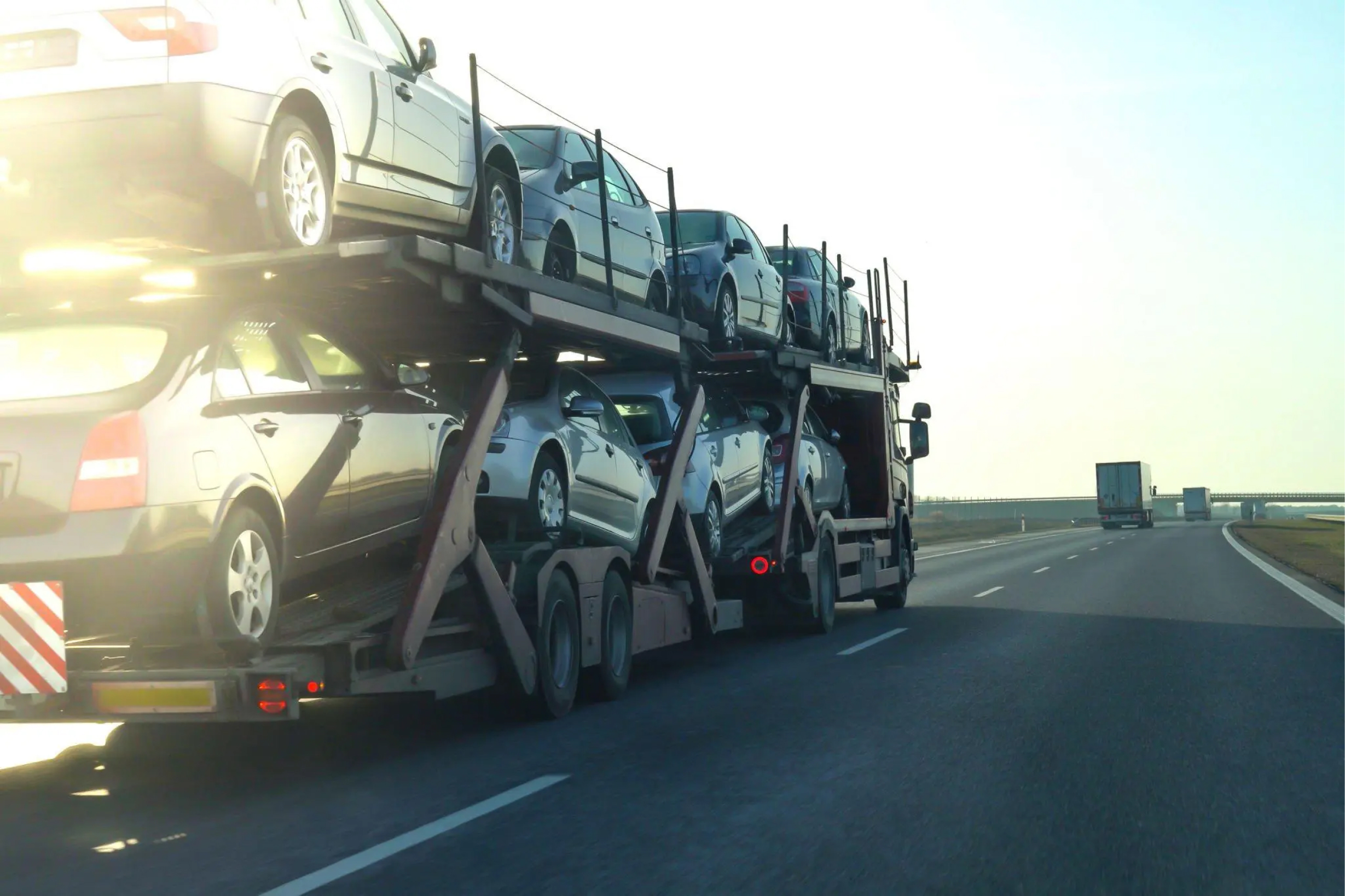 Different Types of Trailers for Vehicle Transport: Open vs. Enclosed